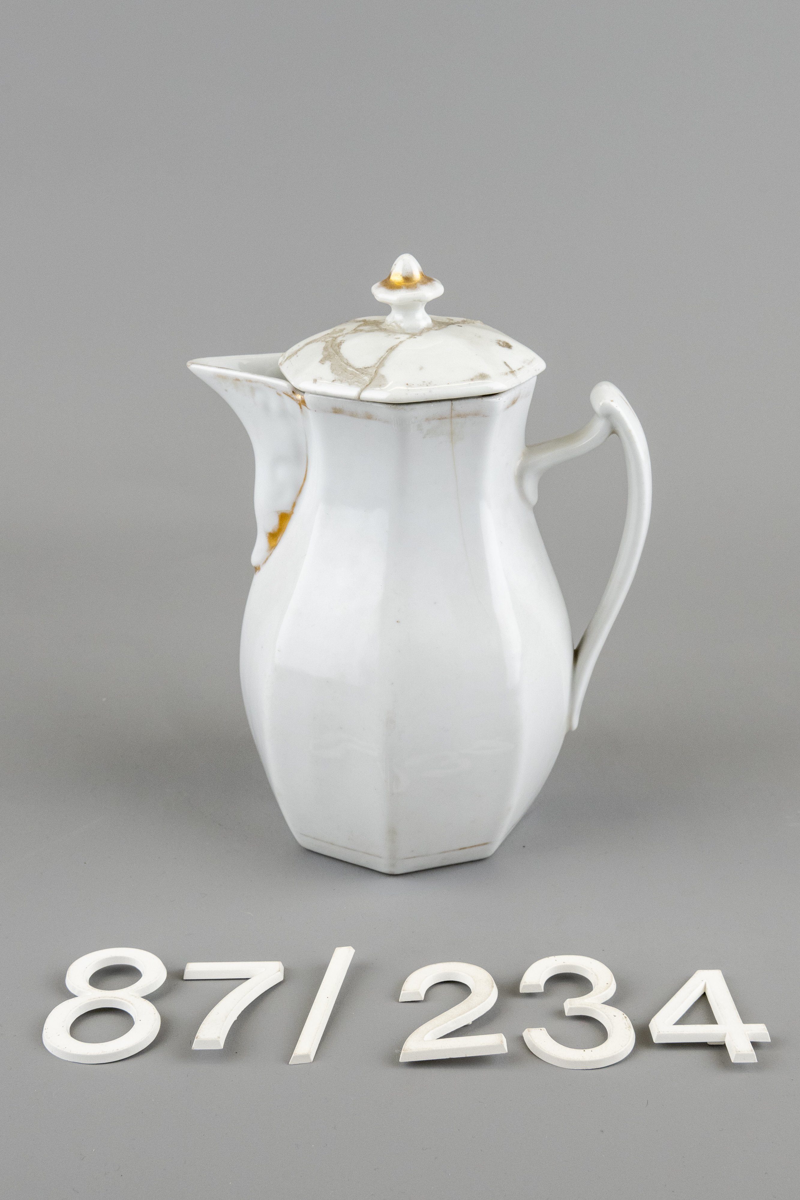 Kanne :: Museum Ettlingen :: museum-digital:baden-württemberg