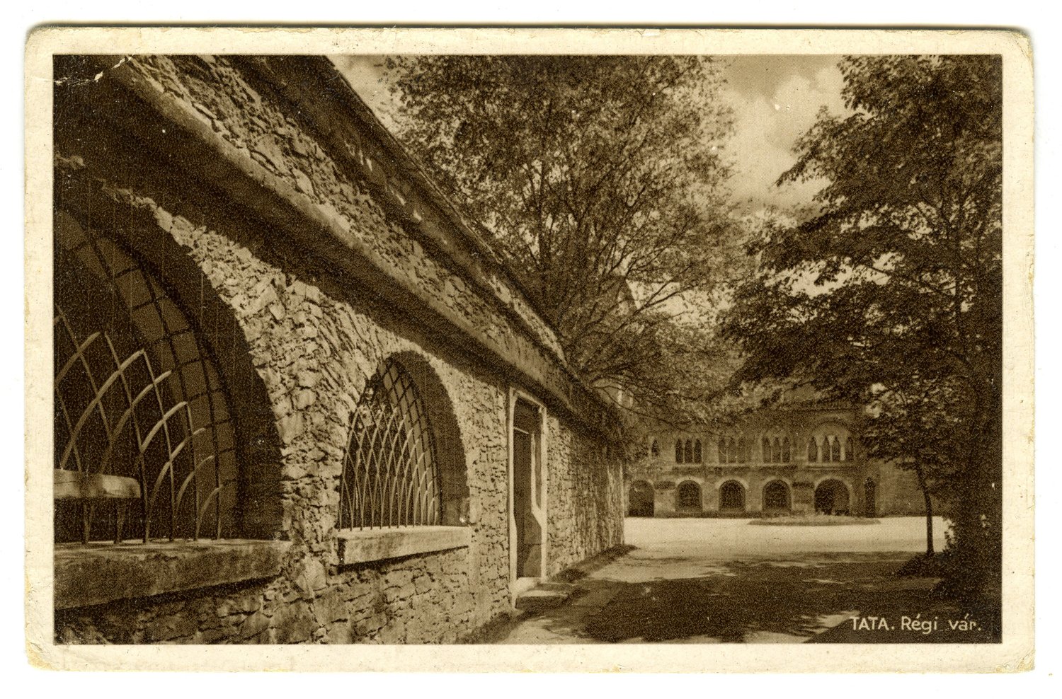 Képeslap :: Kuny Domokos Múzeum :: MúzeumDigitár:Komárom-Esztergom