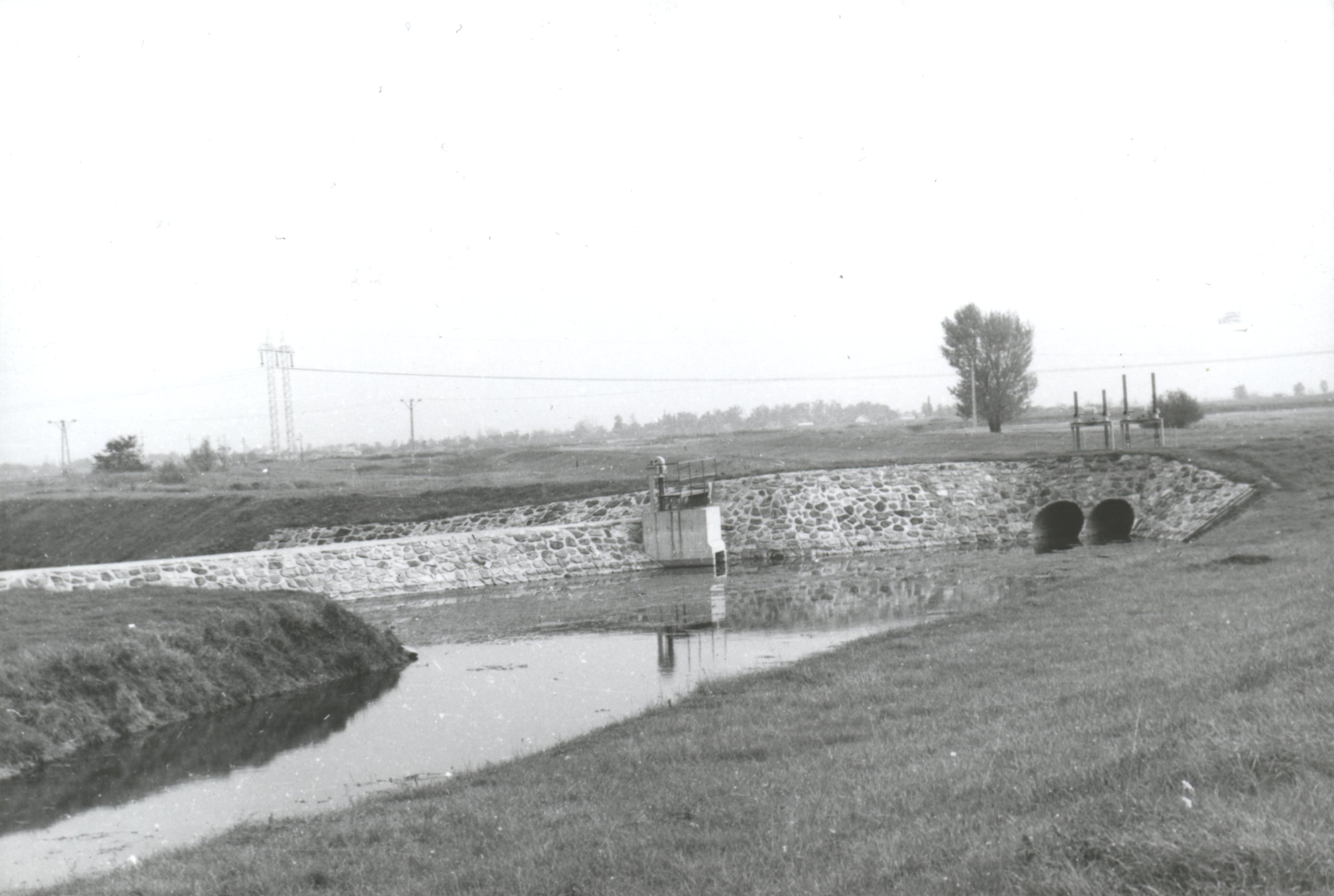 Osztóműtárgy az Ágói patakon a Csányi tározónál (Felső-Tisza vidéki ...